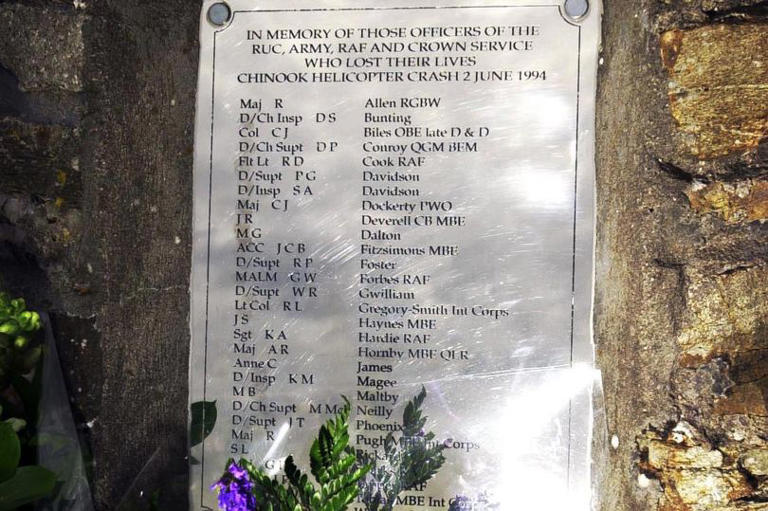 Families of Mull of Kintyre Chinook crash victims demand release of sealed documents