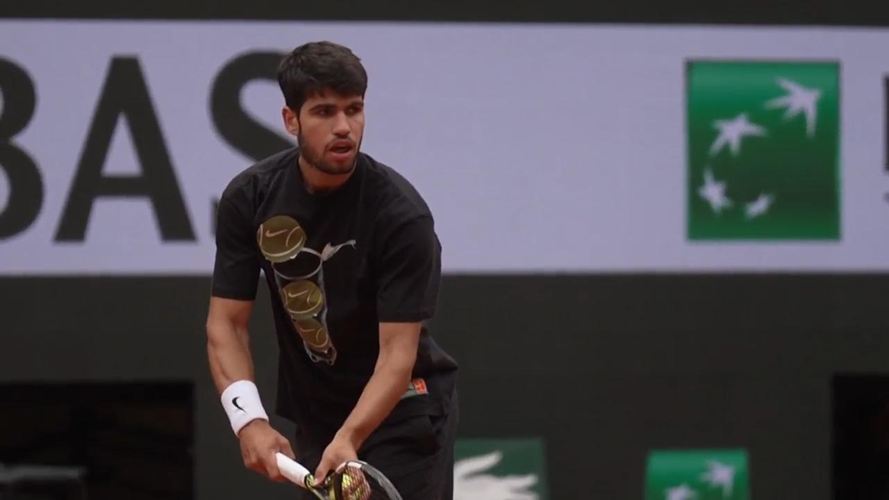 Alcaraz and Sinner hit practice courts before openers