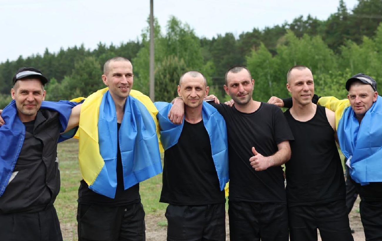 Ukraine frees 300+ more prisoners: Inside the 1,000-for-1,000 exchange ...