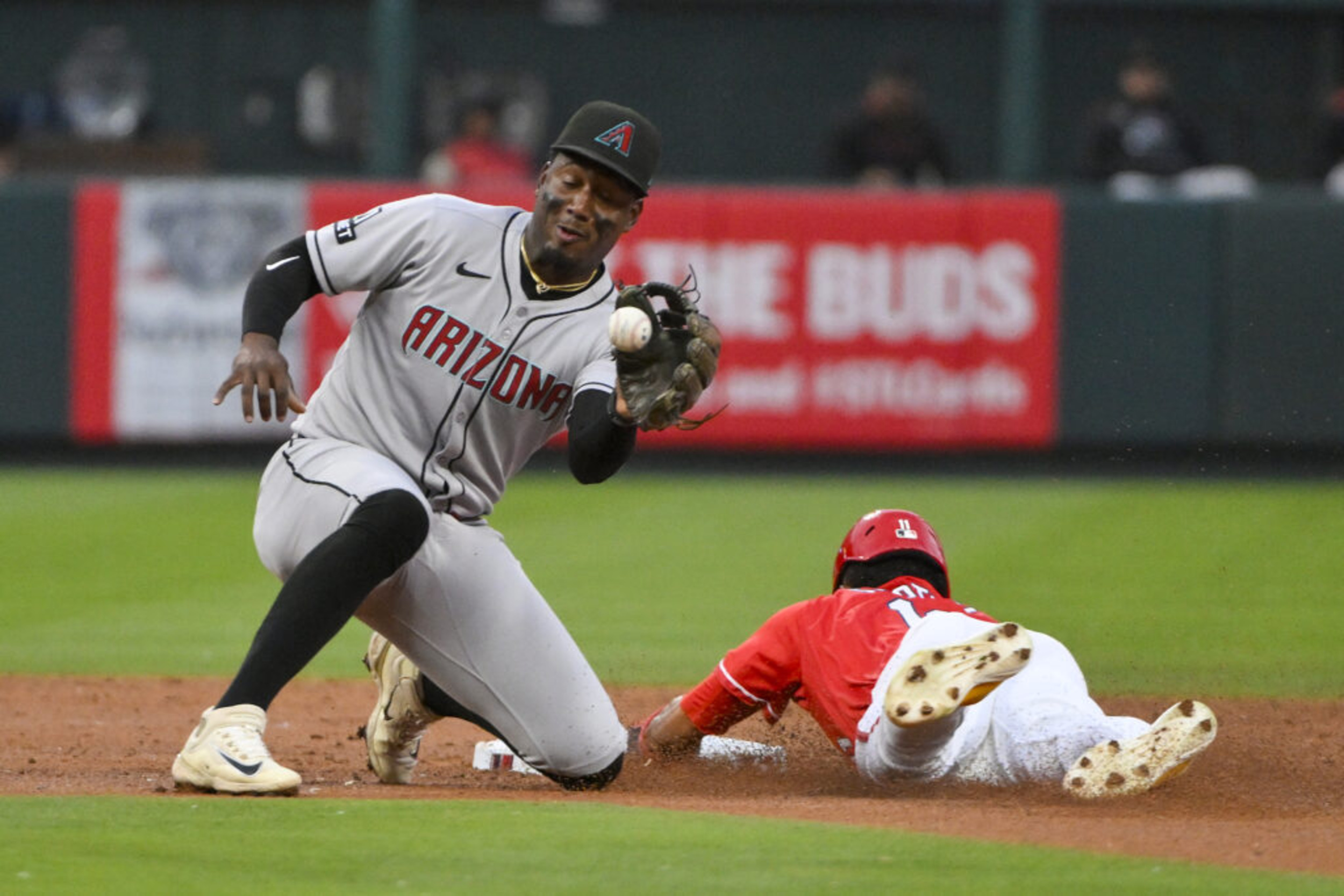 Victor Scott II Has Tightened Grip on Cardinal’s Center Field Spot