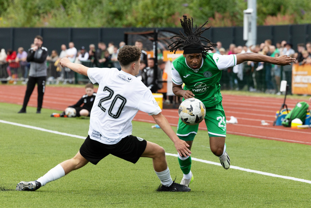 17 brilliant photos of Hibs fans this season as diehards rewarded for ...