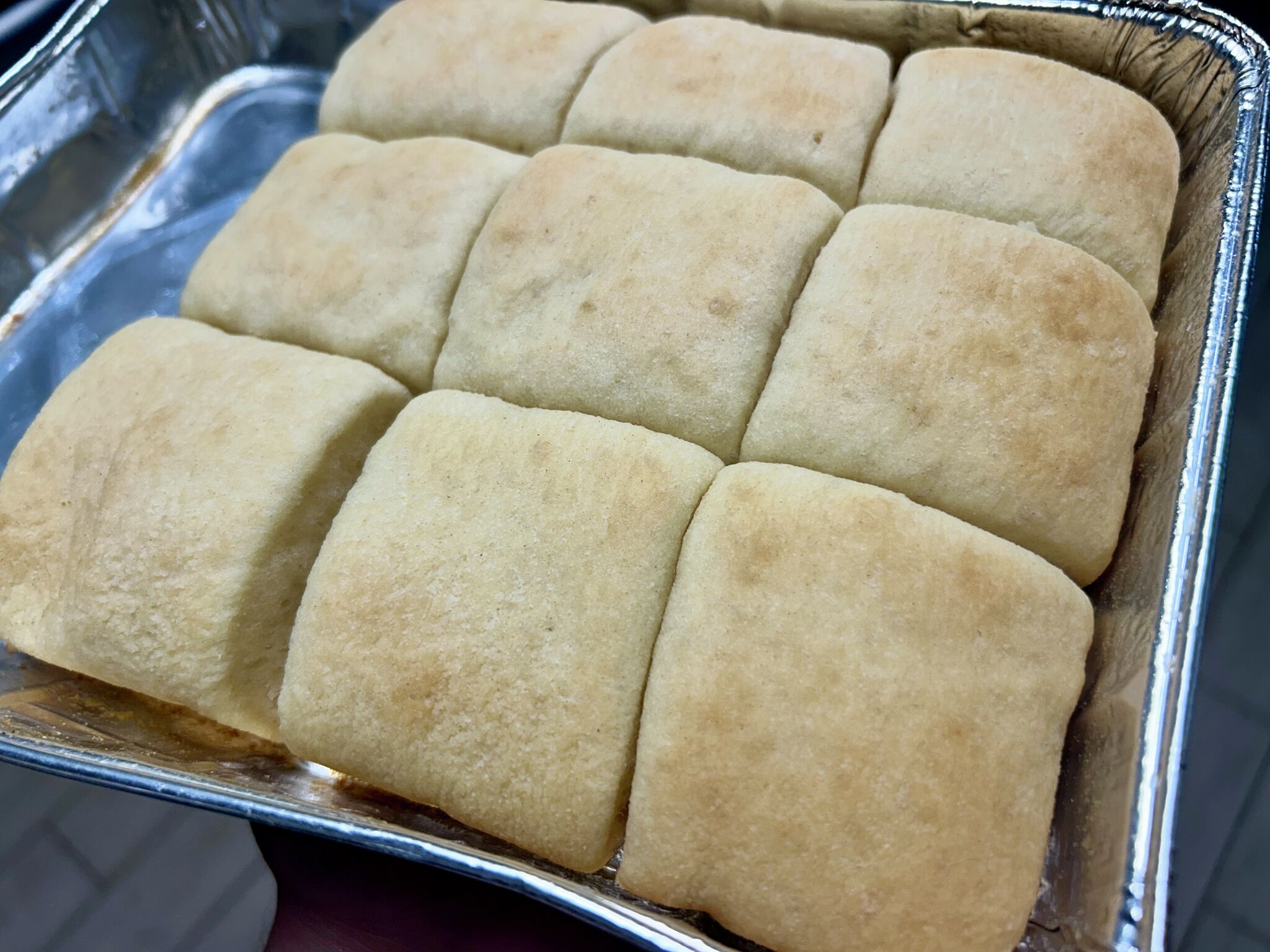 We tried Texas Roadhouse's mini rolls from H-E-B so you don't have to