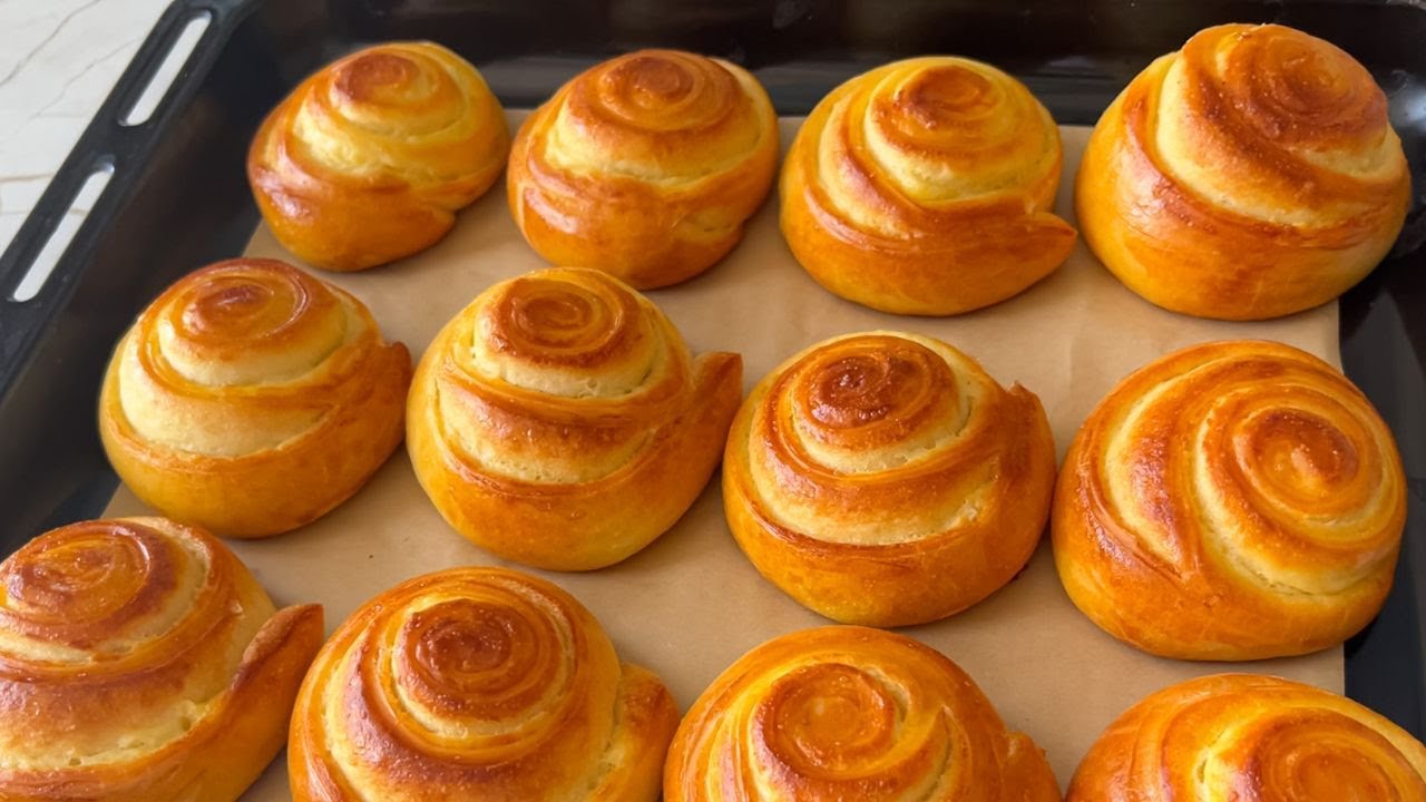 I'm giving you the best custard cream rolls recipe! Extremely soft and ...