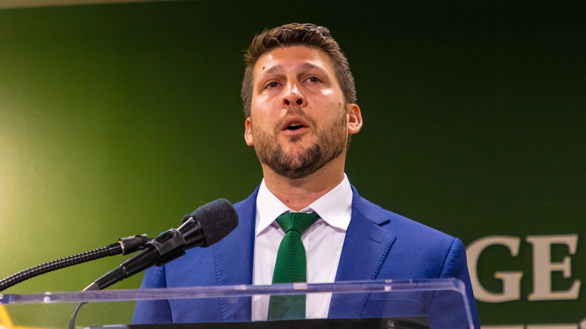 Immigration foes claim Attorney General Uthmeier is in contempt of court