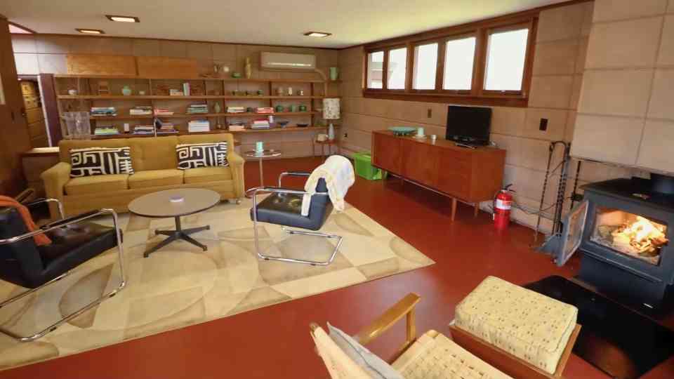 RARE ARCHITECTURAL GEM! Frank Lloyd Wrights Eppstein House (Outside Tour)