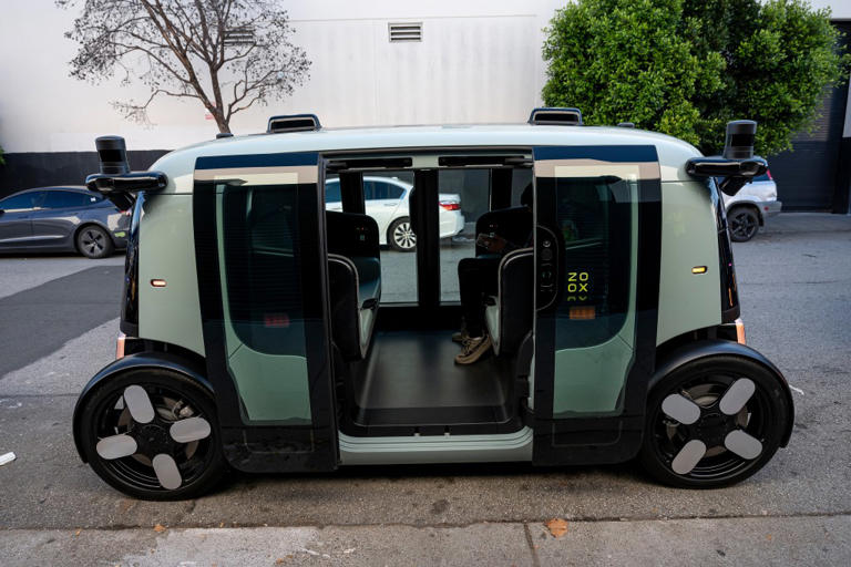 Amazon’s self-driving Zoox robotaxi unit faces second software recall ...