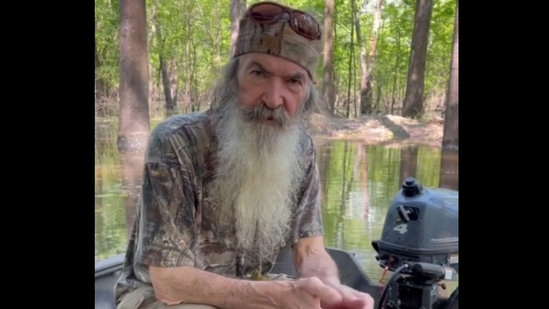 Phil Robertson dies: All on Duck Dynasty patriarch's wife Kay and 5 ...