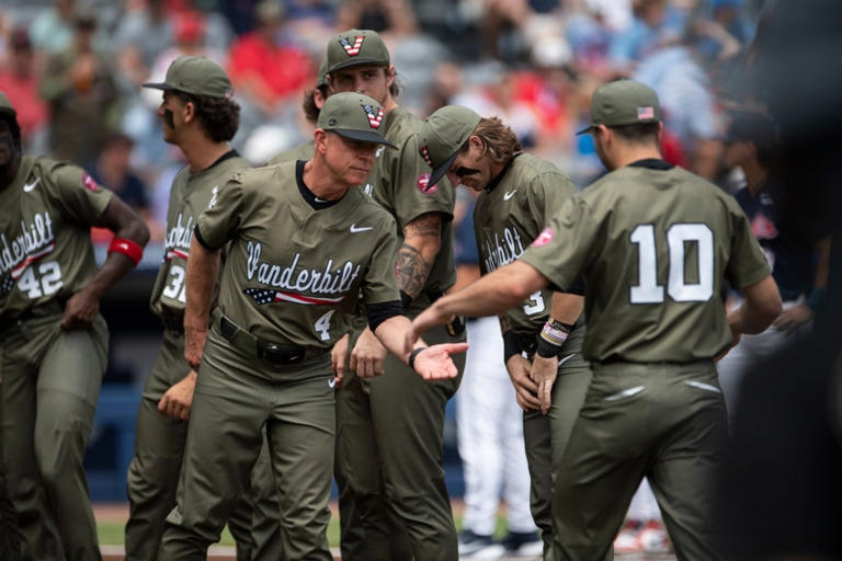 NCAA selects 16 baseball regional hosts, including 8 from SEC