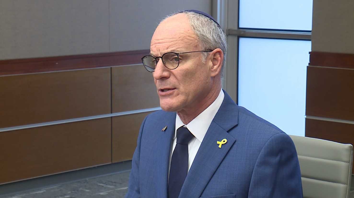 Israeli ambassador visits Kansas City area to support family of Sarah ...