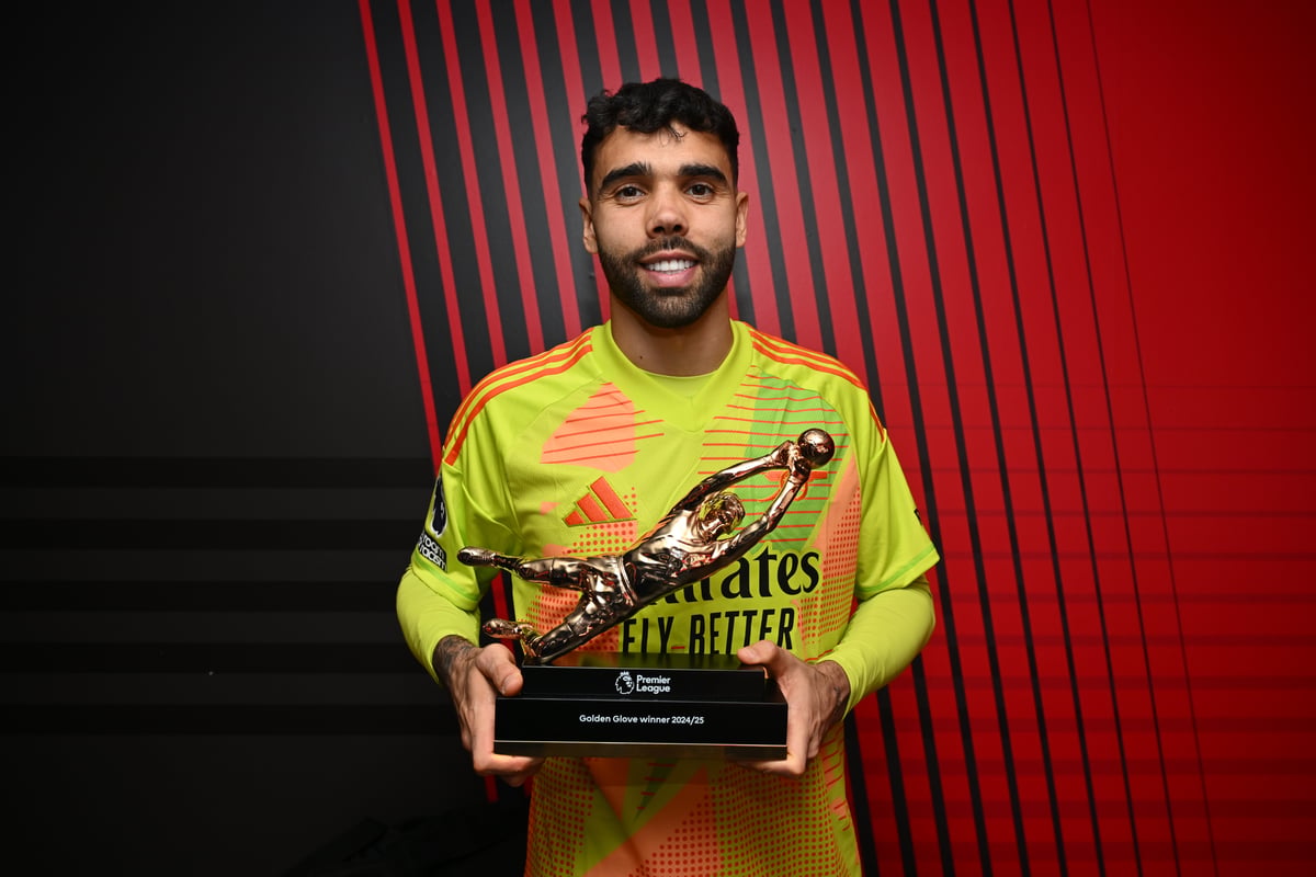 Arsenal: David Raya sets target to join exclusive club after retaining ...