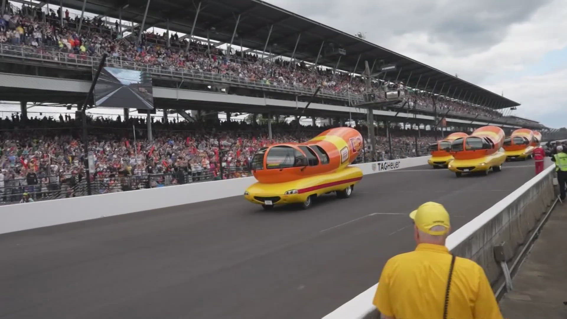 Oscar Mayer's Wienermobiles race in Wienie 500 ahead of Indianapolis 500