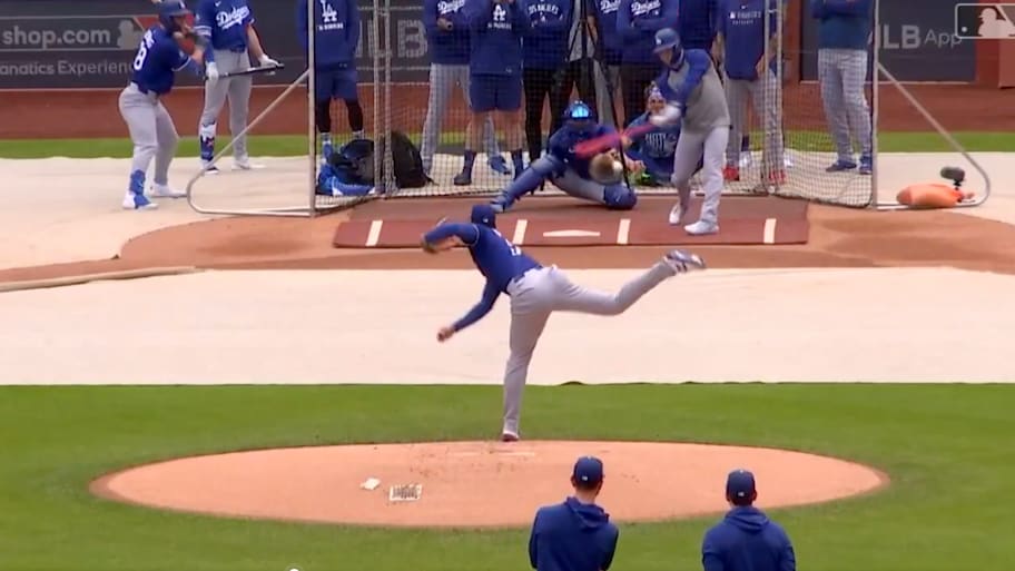 Shohei Ohtani Threw a Ridiculously Cool Pitch During a Live BP Session