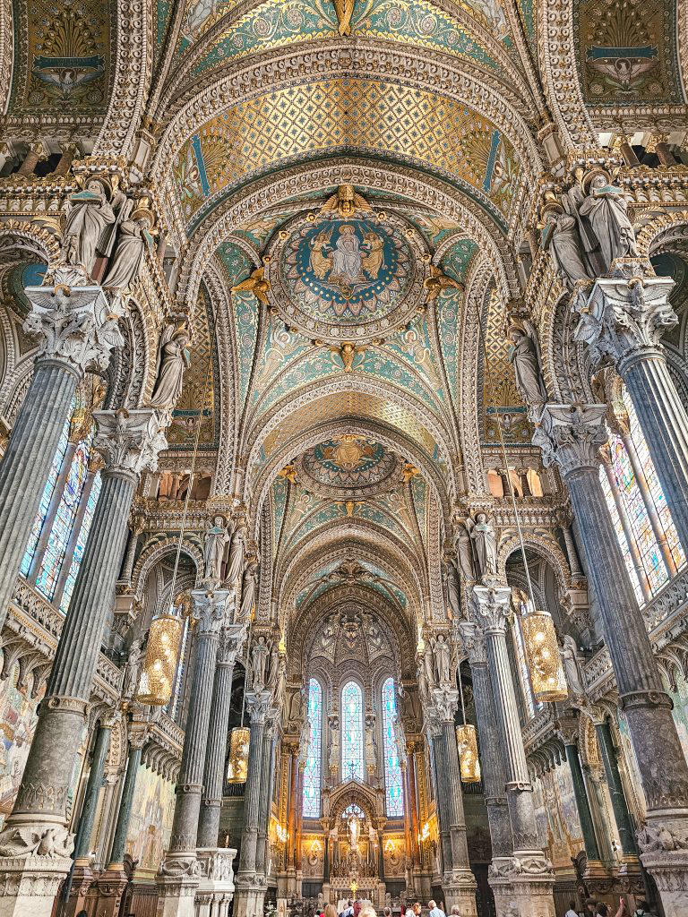 15 Gorgeous French Churches That Are Masterpieces of Architecture and Art