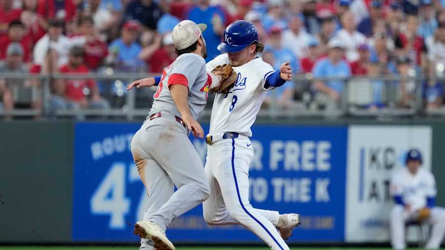 Nolan Arenado puts body on the line in terrifying moment for Cardinals