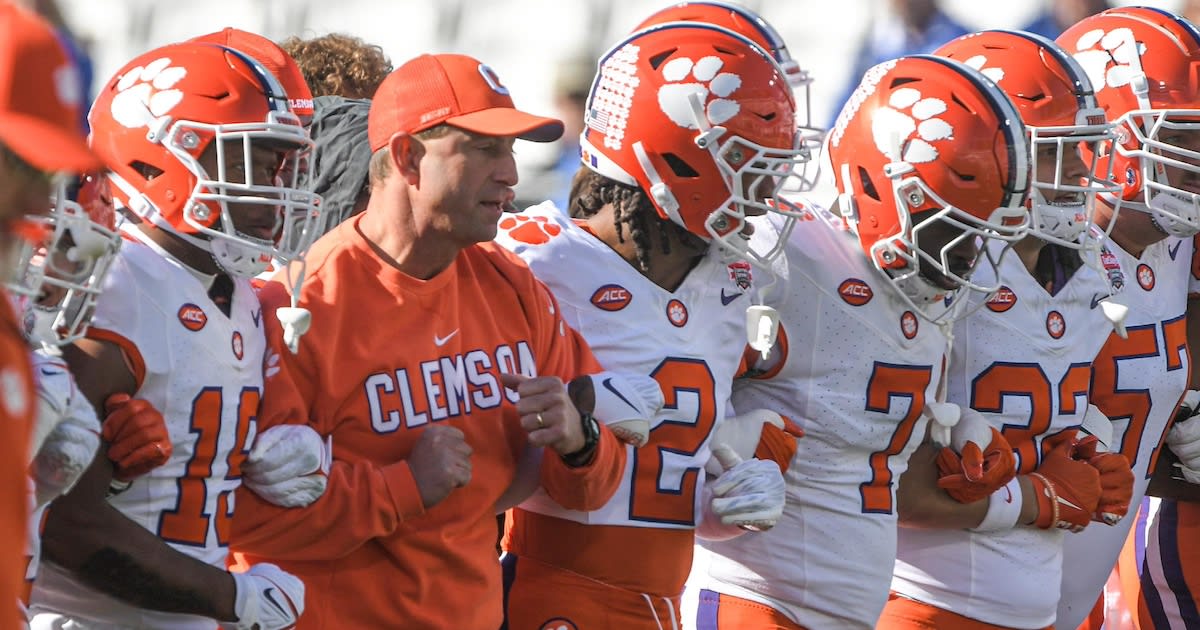 Mark Ingram, Urban Meyer endorse Clemson over 9.5 wins in 2025
