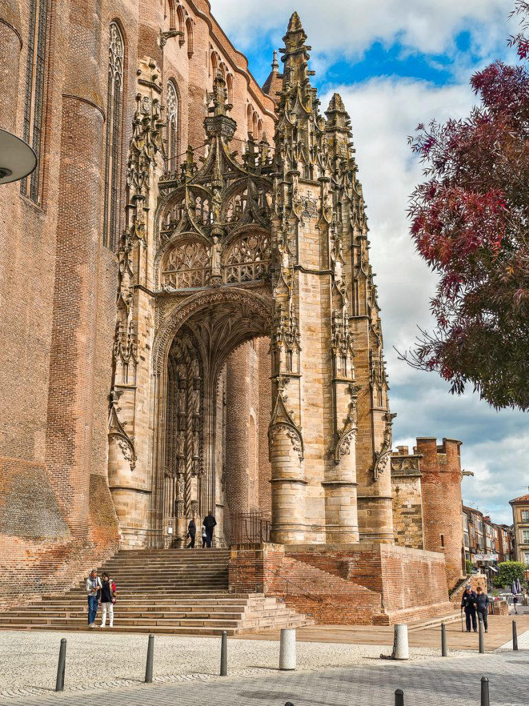 15 Gorgeous French Churches That Are Masterpieces of Architecture and Art