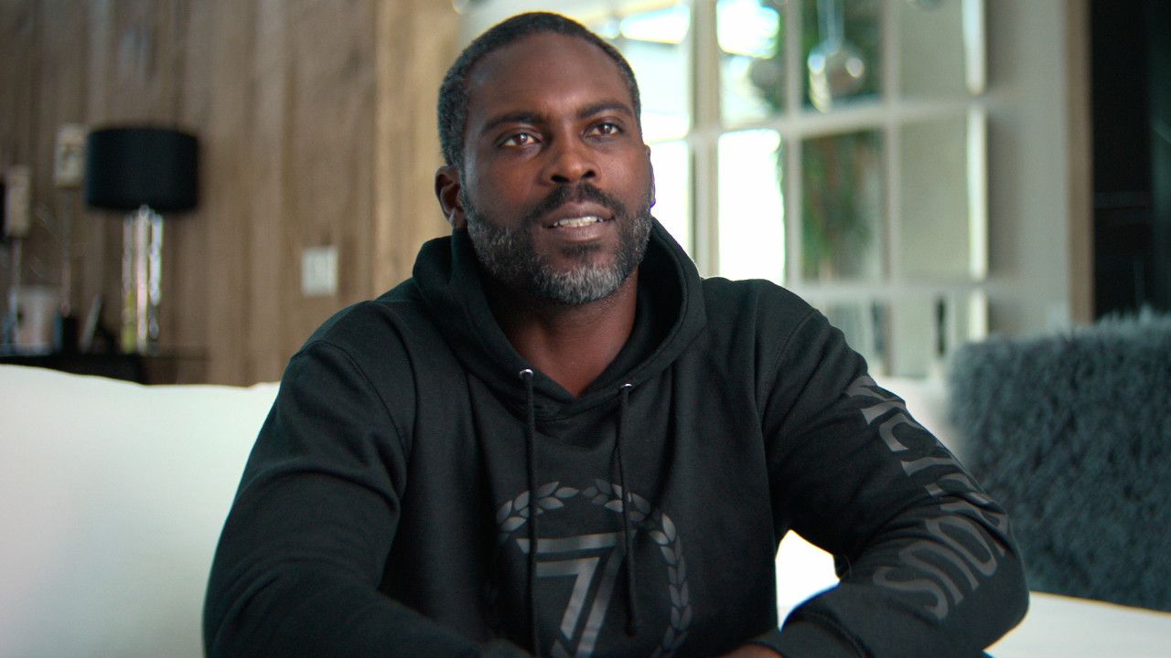 Michael Vick Plays A Big Role In The New Brett Favre Documentary. The Director Explained To Us Why