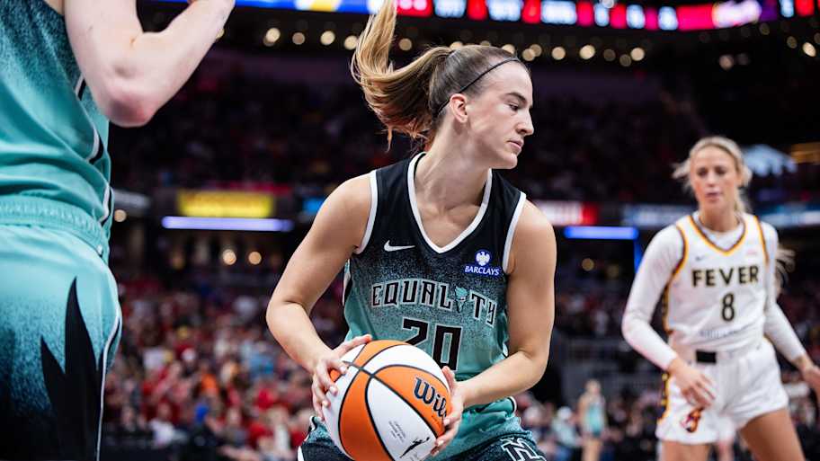 New York Liberty's Sabrina Ionescu Out Duels Caitlin Clark, Makes ...