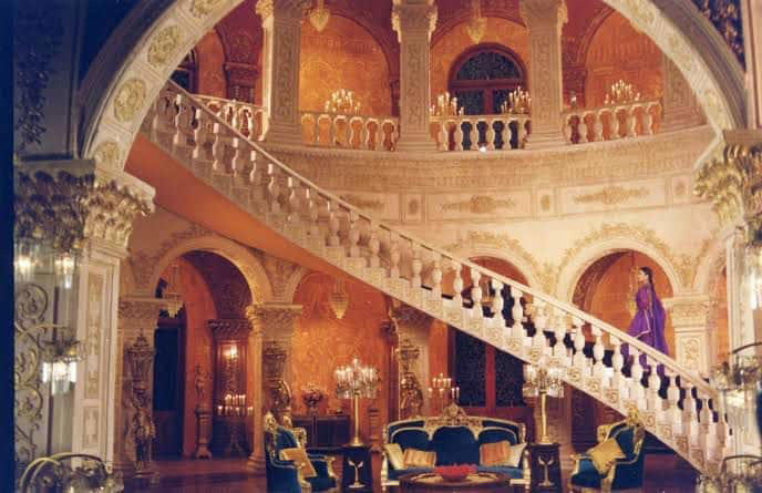 Breathtaking Visual Tour Of 8 Blockbuster Bollywood Films With Grand ...