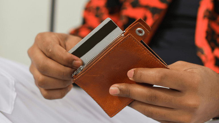 Congress pushes for sweeping review of government credit card abuse