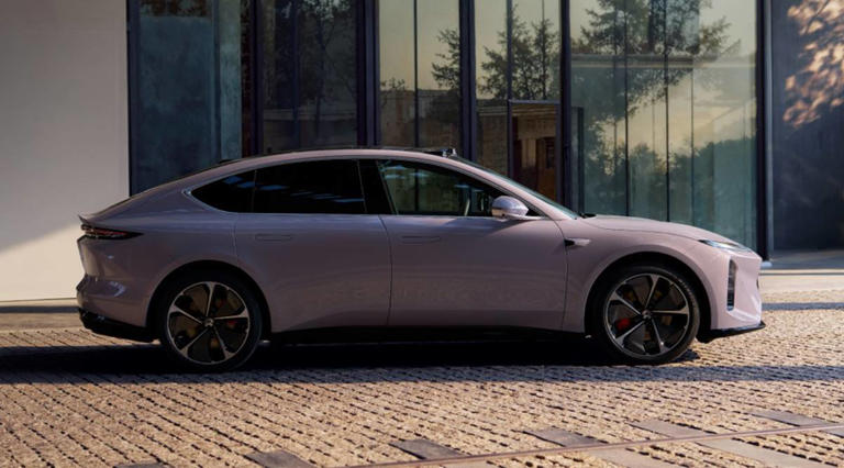 Nuevo NIO ET5, con hasta 1.000 km de autonomía y versión shooting brake