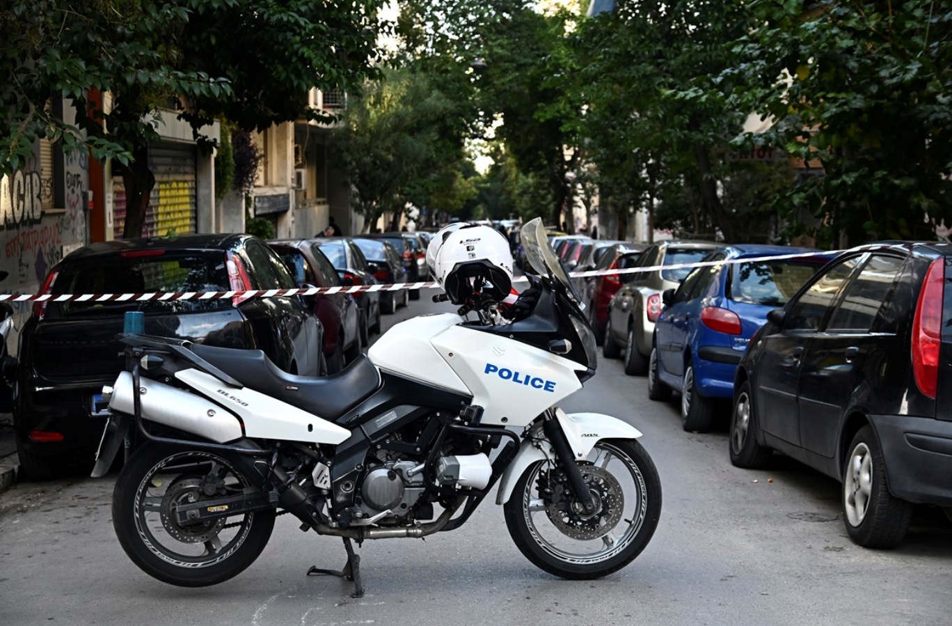 Γαλάτσι: Ανδρας απειλεί να αυτοκτονήσει, ταμπουρώθηκε στο σπίτι του