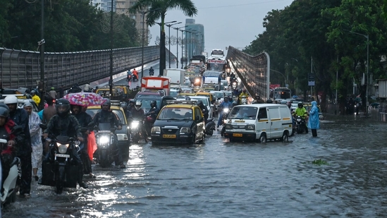 Mumbai weather live updates: Monsoon lands in city 16 days earlier ...