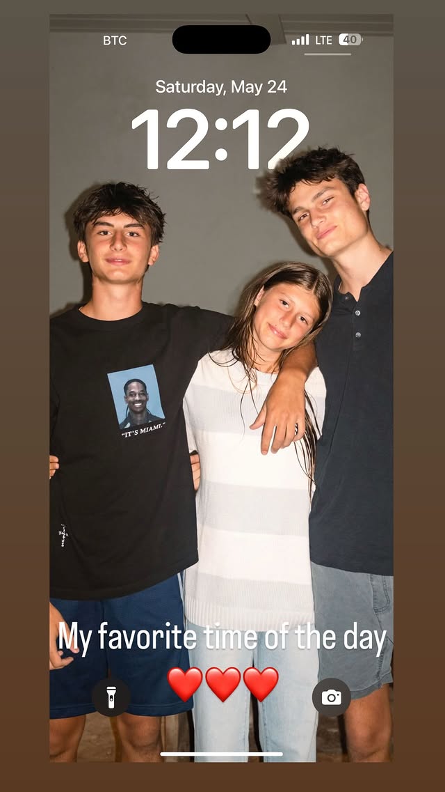 Tom Brady Gives Fans a Glimpse of His Lock Screen at 'Favorite Time of Day'