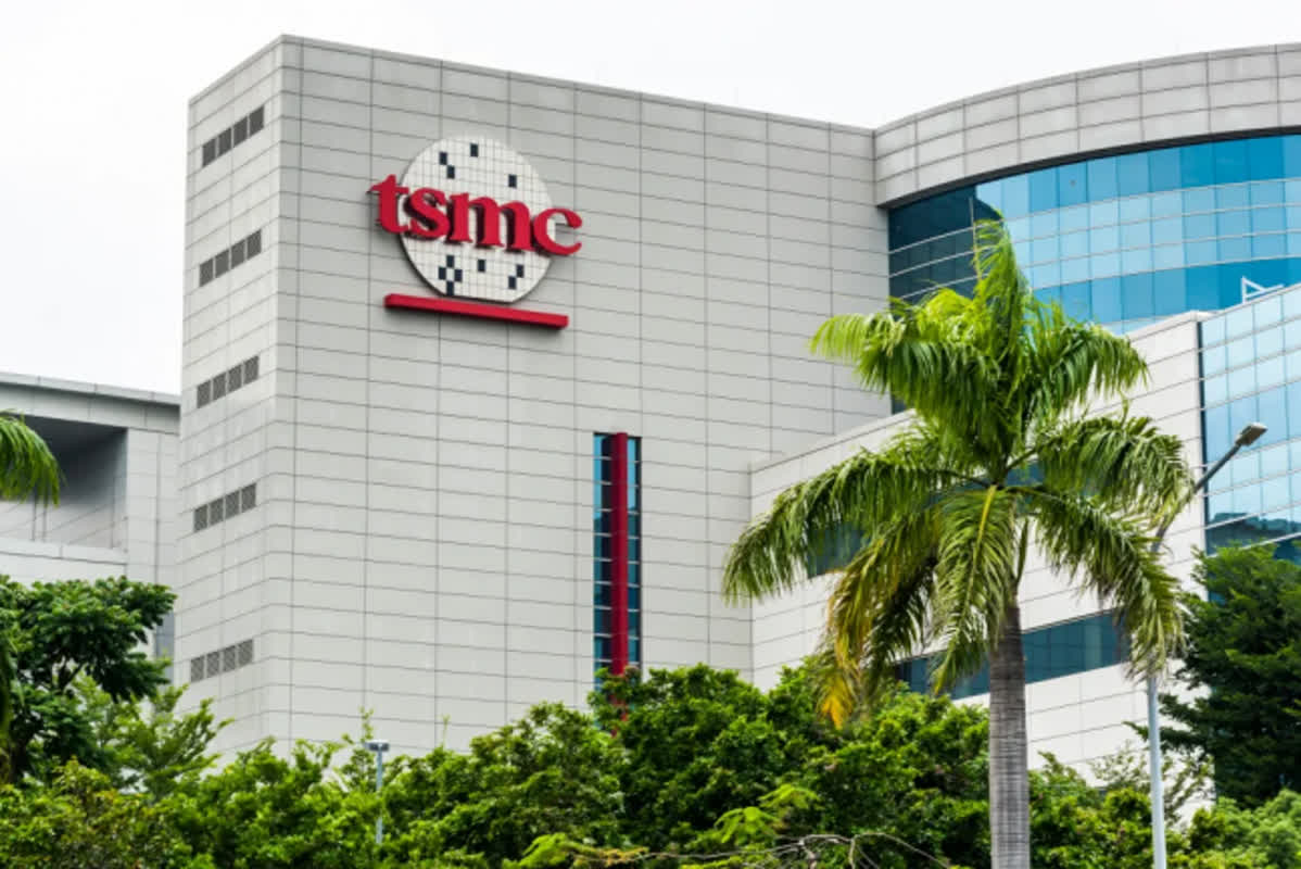 TSMC, 트럼프 관세 정책에 '투자 재검토 경고'