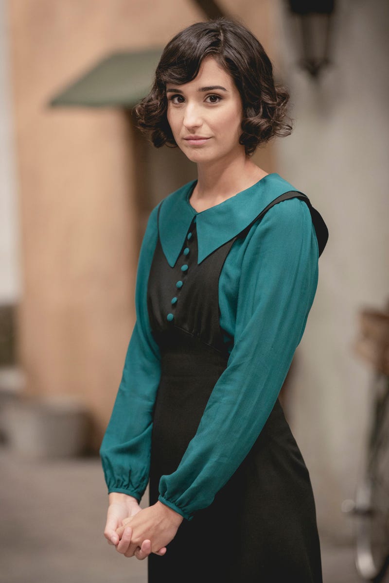 La actriz de 'El secreto de Puente Viejo' y 'La Moderna' Sara Sanz ...