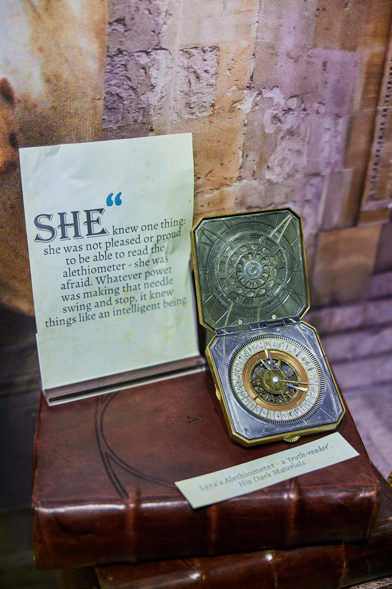 Discovering Lyra’s Oxford on a ‘His Dark Materials’ walking tour