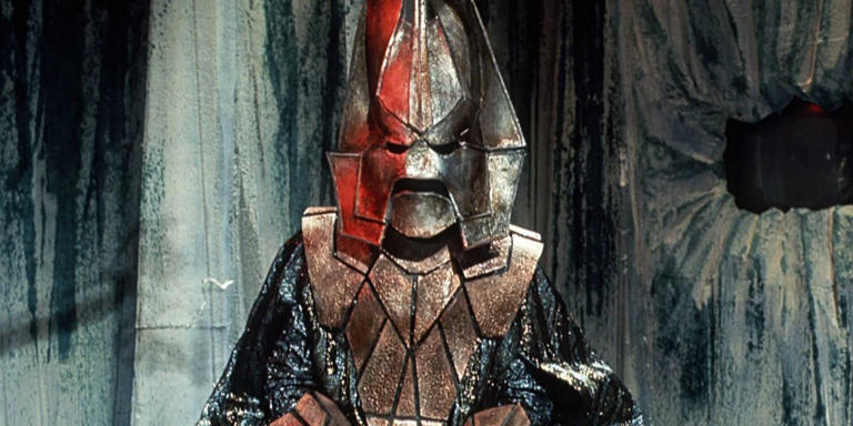 Doctor Who's Omega Return Cleverly Pays Off A David Tennant Line From 2 ...