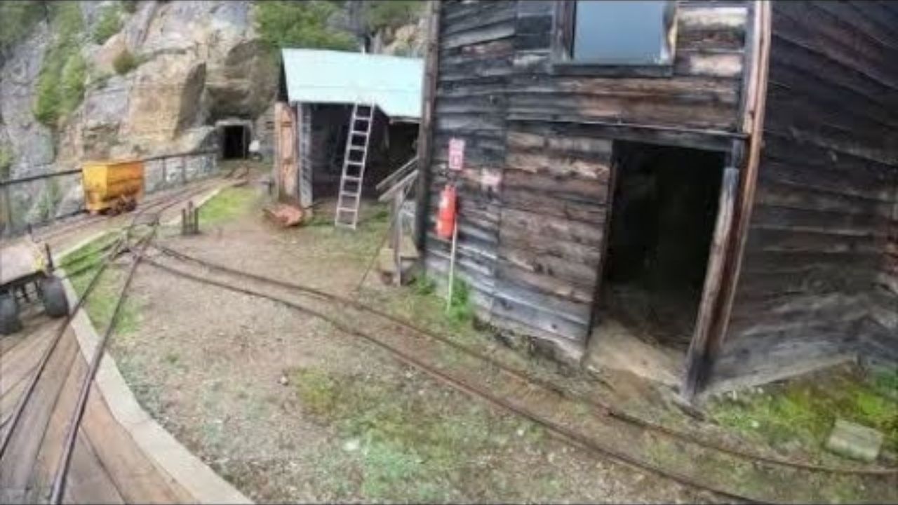 Mascot Mine Amazing Discovery with 80 Miles of Tunnels