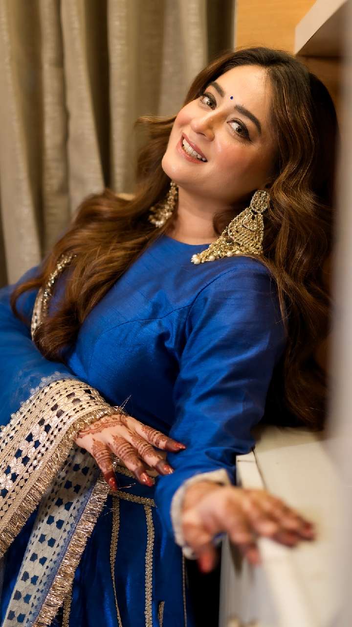 Mahhi Vij's 6 Stylish Earrings For A Glamorous Look