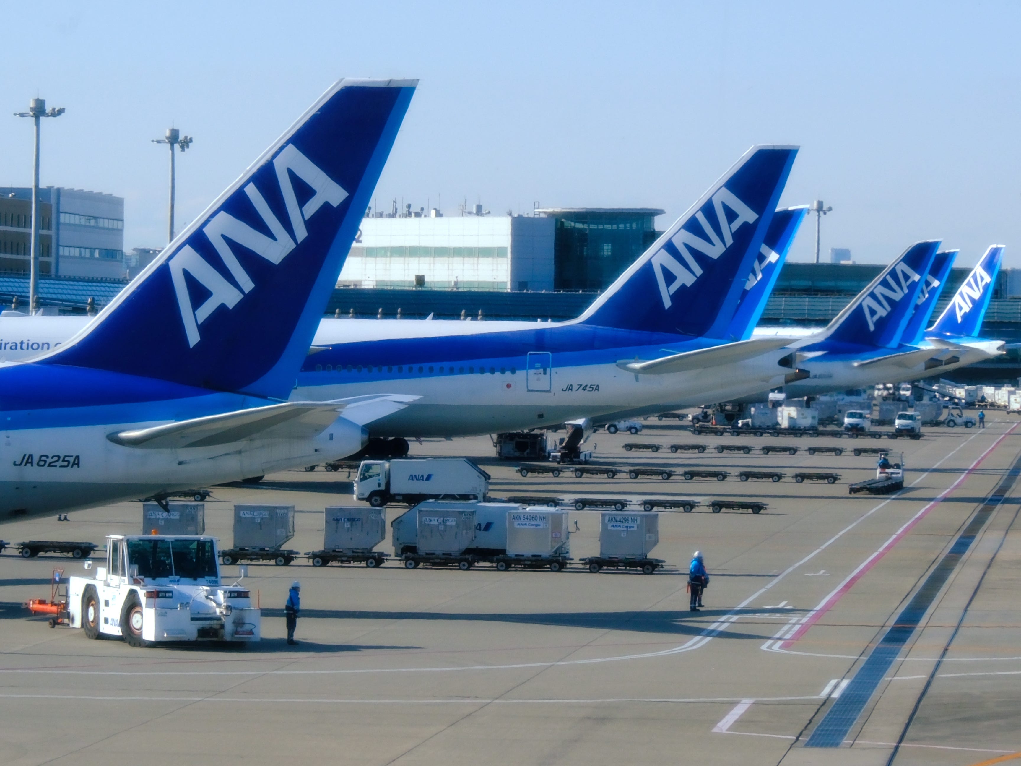 A flight from Tokyo was forced to divert to Seattle after an 'unruly ...