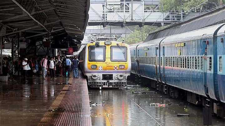 Mumbai Local Trains: Services Delayed On Western Line Due To Technical ...