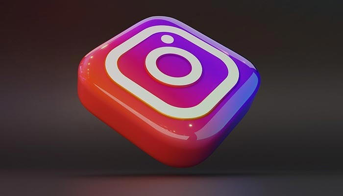 Instagram Introduces Auto Scroll for Reels: What It Is and How to ...
