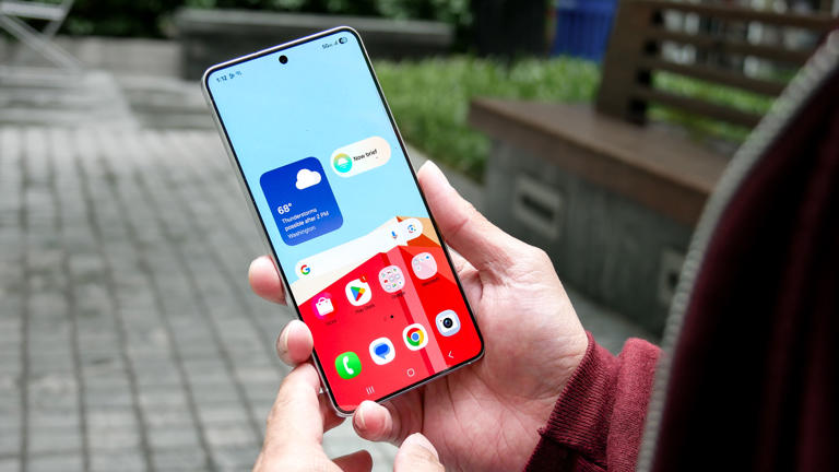 I review Samsung phones for a living — and the company's Galaxy lineup ...