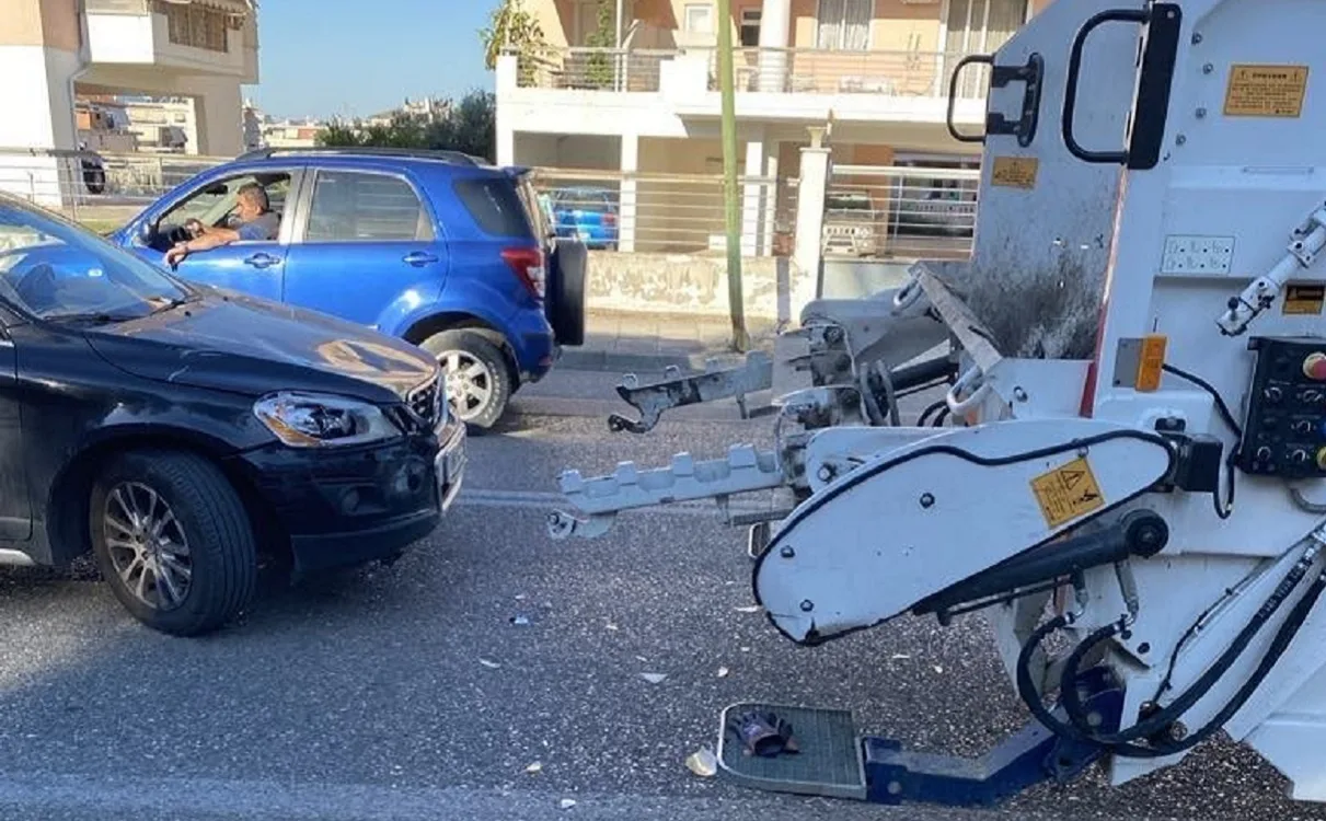 Εργατικό ατύχημα στο Αγρίνιο: Τζιπ έπεσε με δύναμη σε απορριμματοφόρο ...