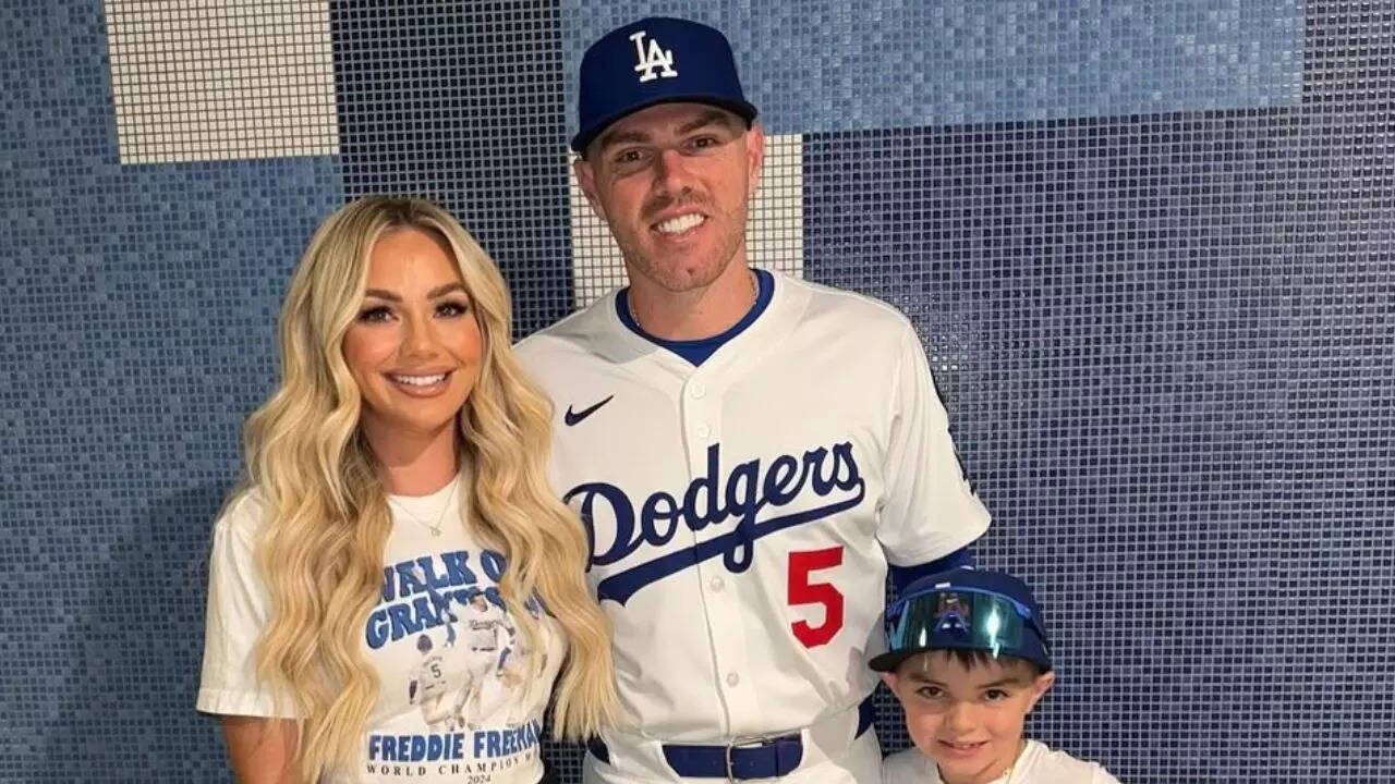 Freddie Freeman’s wife Chelsea Freeman stuns CHOC Gala crowd with ...
