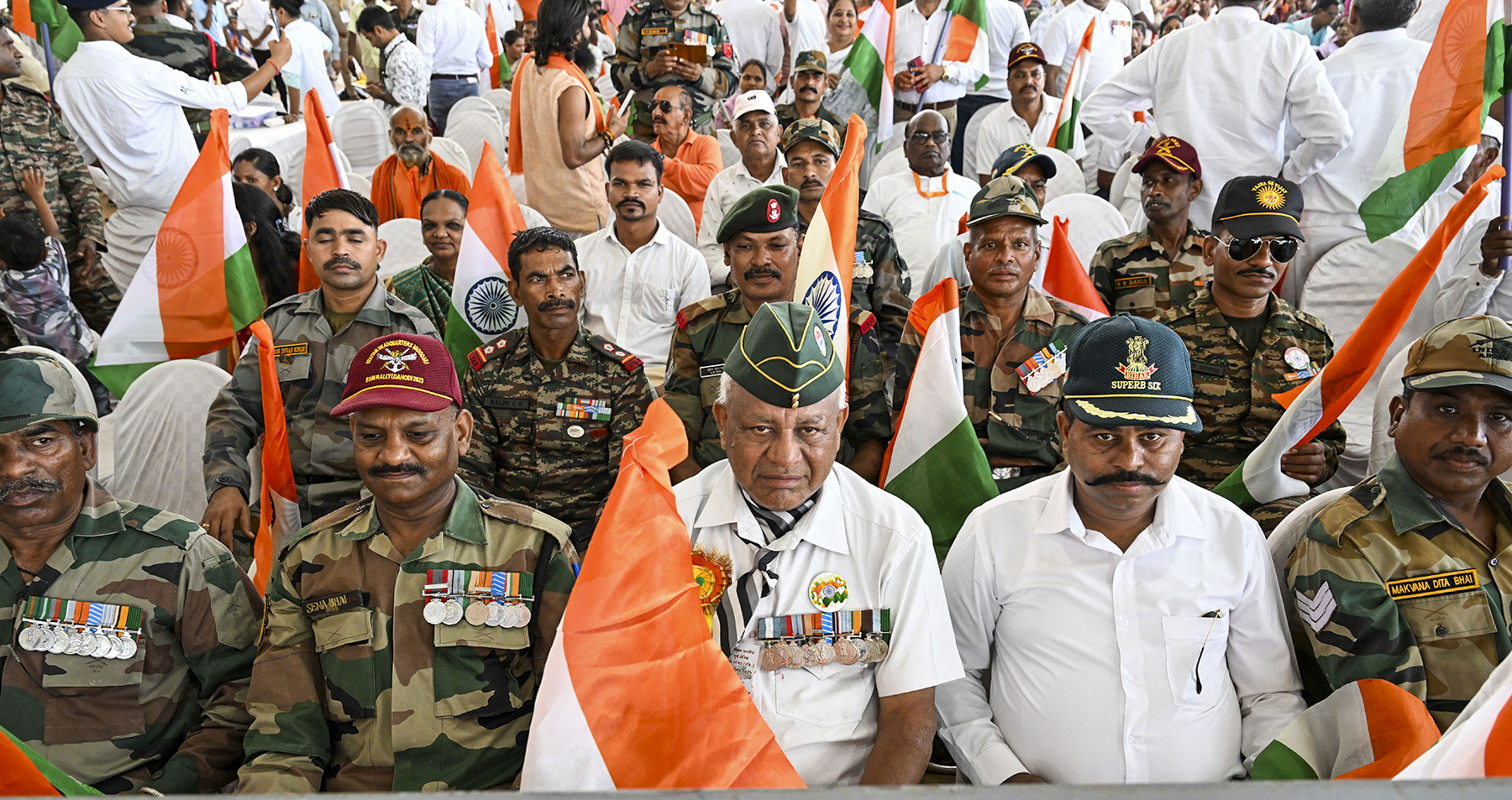 PM Modi slams Pakistan, advocates 'Make in India' at Gujarat rally