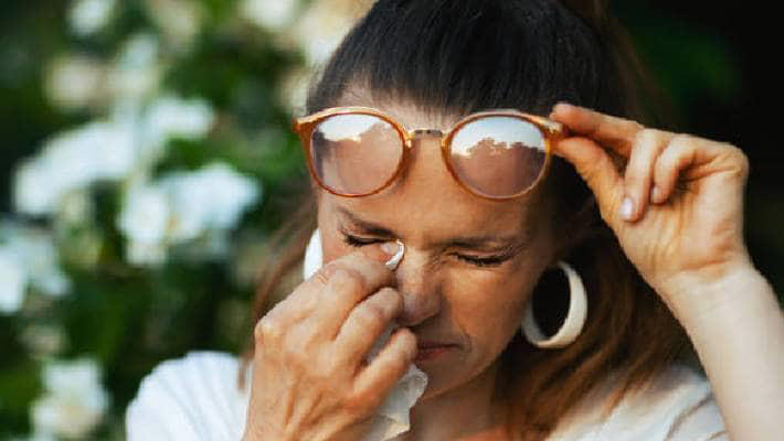 Pink Eye in Monsoon: Causes, symptoms, and how it spreads