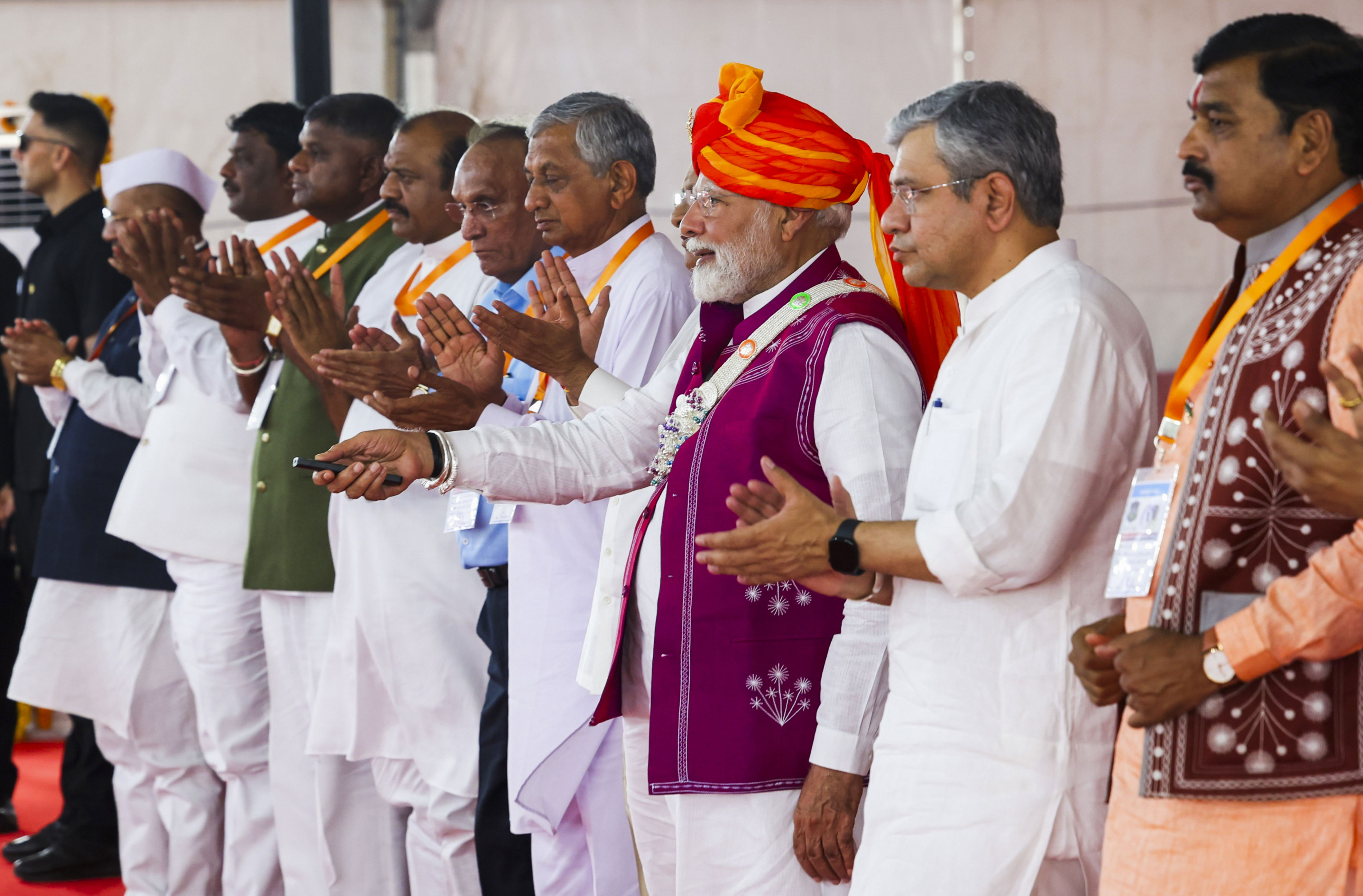 PM Modi slams Pakistan, advocates 'Make in India' at Gujarat rally