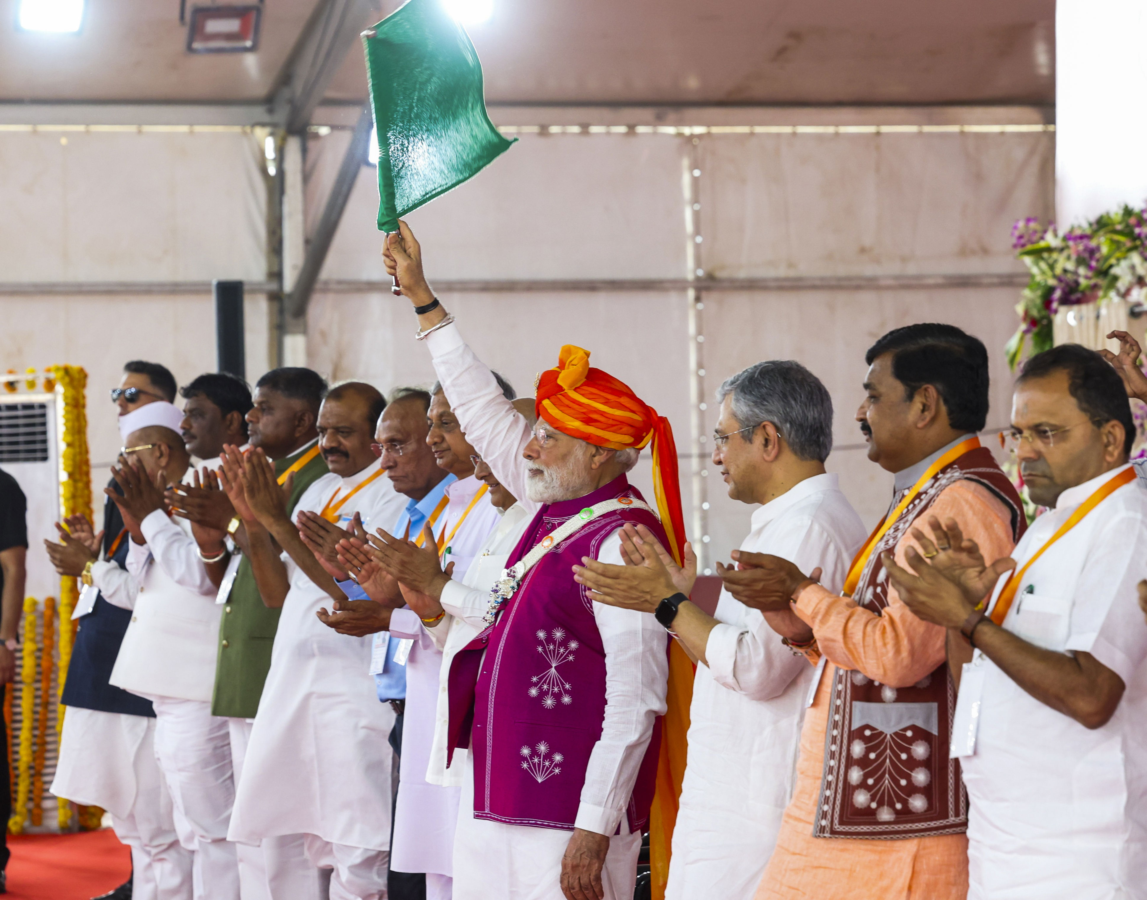 PM Modi slams Pakistan, advocates 'Make in India' at Gujarat rally