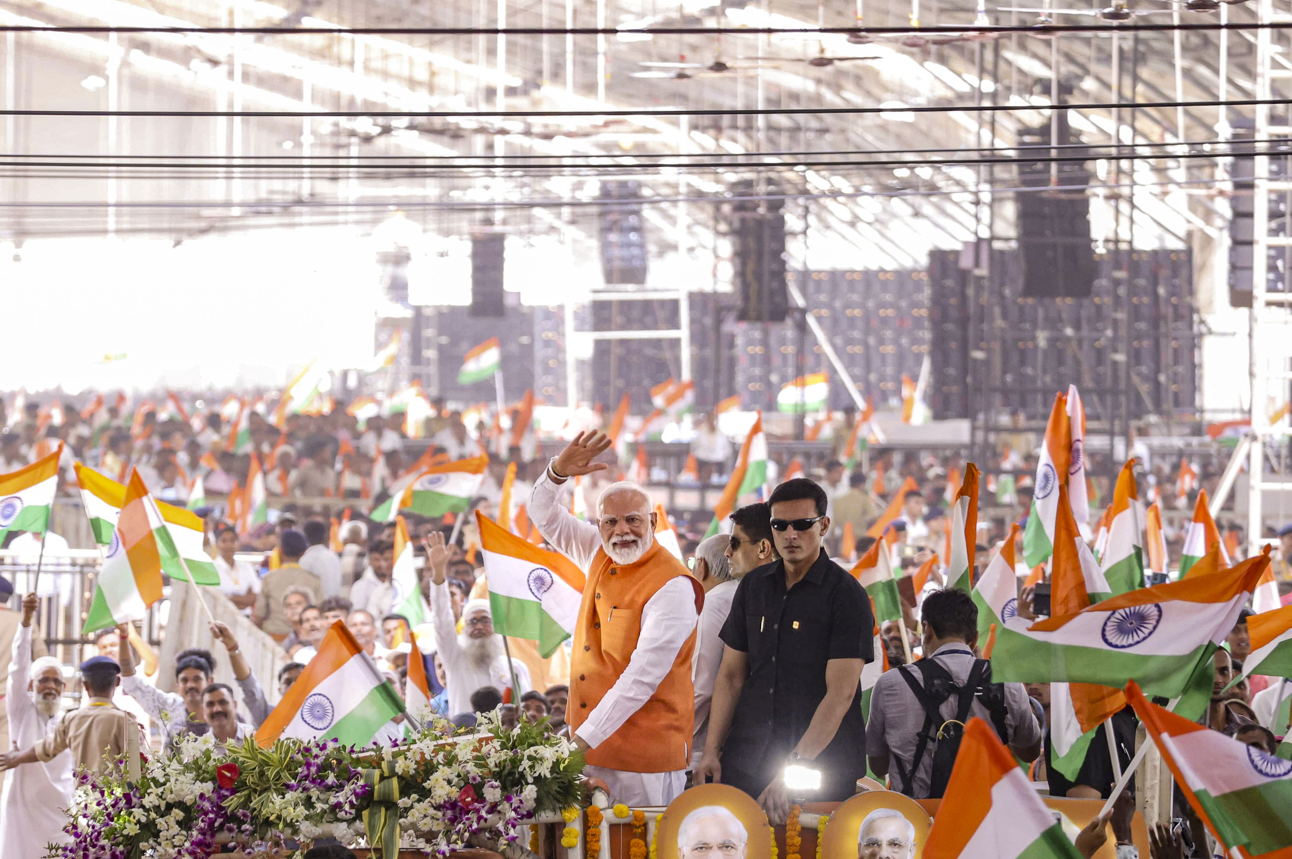 PM Modi slams Pakistan, advocates 'Make in India' at Gujarat rally