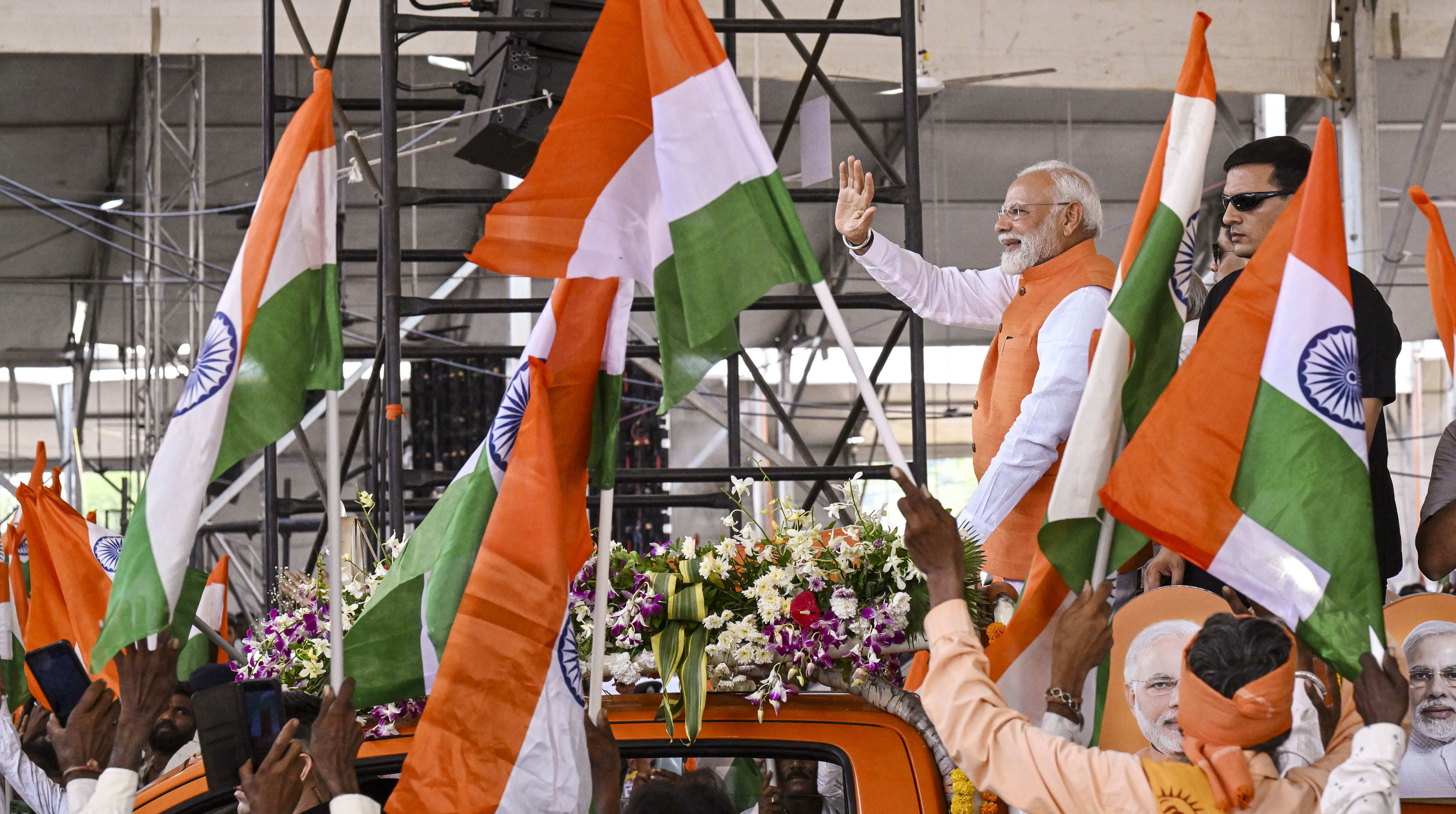 PM Modi slams Pakistan, advocates 'Make in India' at Gujarat rally