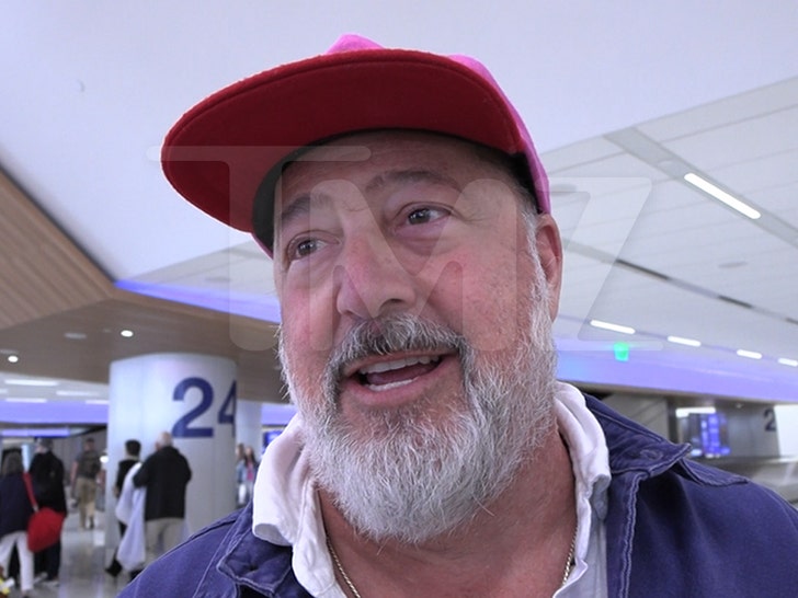 Celeb Chef Andrew Zimmern Rips Diddy for Putting Apple Sauce on Burgers