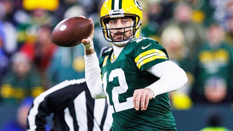 Aaron Rodgers open to retiring as a member of the Packers, but only ...