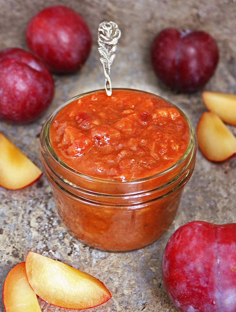 Easy Plum Chutney
