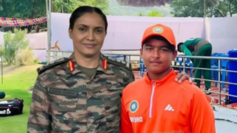 Colonel Sofia Qureshi and Vaibhav Suryavanshi's picture went viral, shocking truth revealed